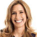 Stephanie Abrams Bio, Wiki, Net Worth, Age, Family, and Husband.